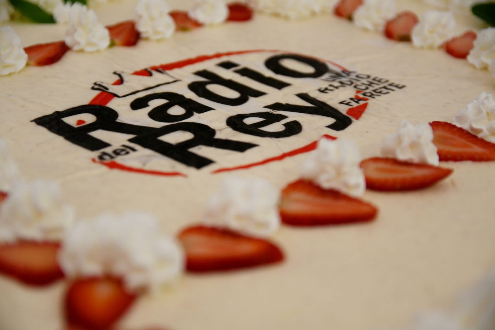Radio del Rey, che colpaccio! Entra nel World Radio Day di febbraio ...